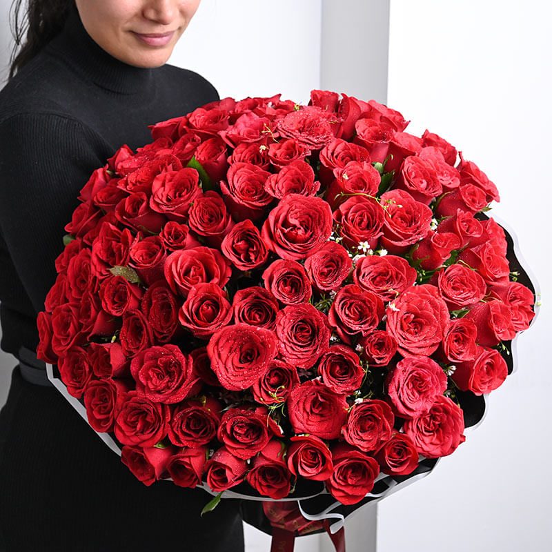 Red Flowers | Red Roses Bouquet | Red Color Carnations | FlowerAura