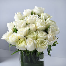 Buy White Flowers Online | Fresh White Flower Delivery | FlowerAura