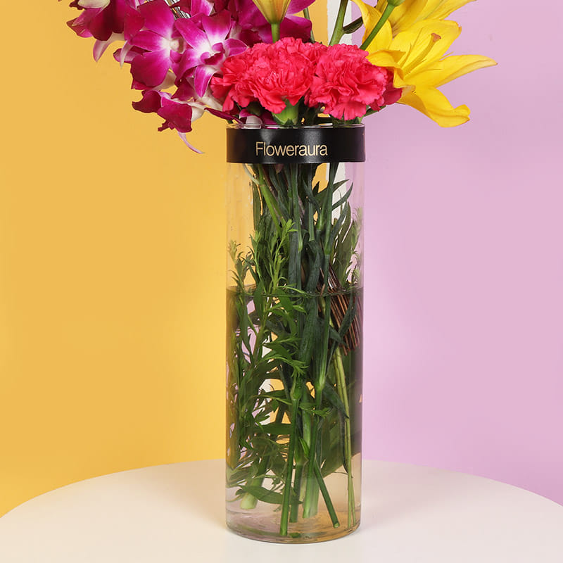 Flower Glass Vase Online | Buy Flowers in Glass From ₹399 | FlowerAura