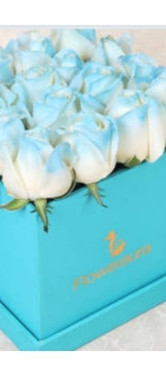 Send a Bunch of Ice Blue Rose Box Flower Online, Price Rs.1049 | FlowerAura