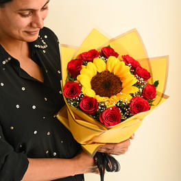 Sunflowers bouquet Online delivery in India - FlowerAura | FlowerAura