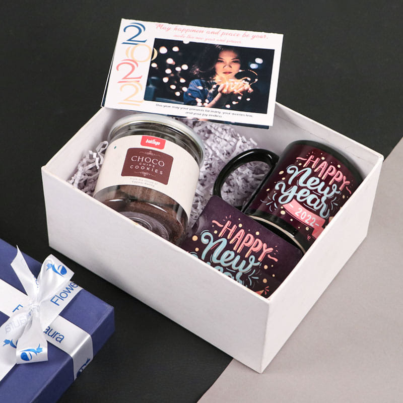 New Year Gift Hampers Online | Buy Gift Baskets For New Year | FlowerAura