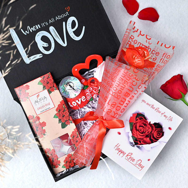 Personalized Gifts | Send Customised Gifts Online in India | FlowerAura